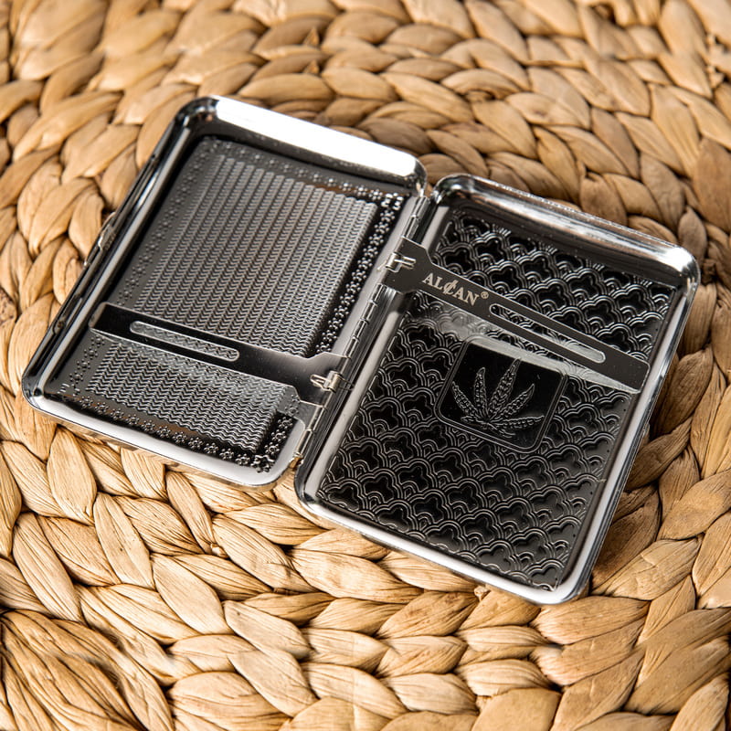 Metal Retro Sigara Tabakası | Hediye Sepeti